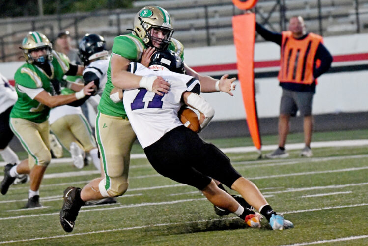 SE’s Walker, Hanson on 8-man teams | News, Sports, Jobs - Messenger News
